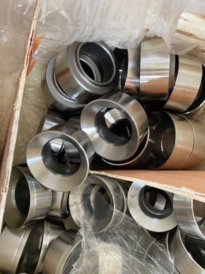 API F1600 Mud Pump Piston for sale