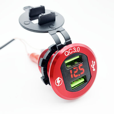 Waterproof 12V/24V QC 3.0 Quick Charger Dual USB Power Charger Socket led display with covers for car bus marine