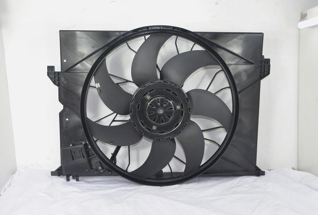Slim Racing Radiator Fan Mercedes BENZ Spare Parts OEM 2215001193 NRF 47298