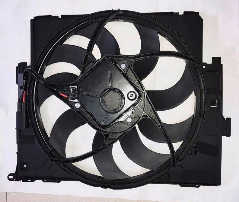 NRF 42676 12v Car Radiator Fan , BMW Cooling Fan Assembly OEM 17427640509