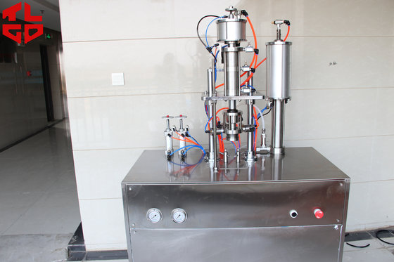 Under Cap Vacuum Semi Automatic Aerosol Filling Machine For Car Refrigerants