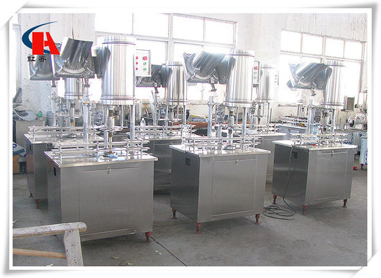 Low Consumption Pure Water Filling Machine 3 In 1 Production Line Avoiding Second Pollution