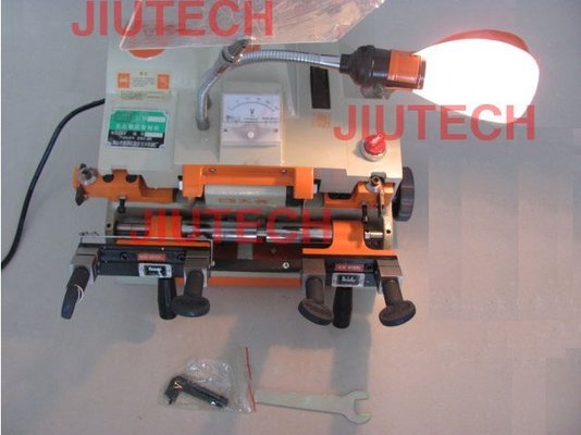 La coupe principale faisante le coin automatique automatique a vu la machine avec C.C externe 12V 180W de coupeur
