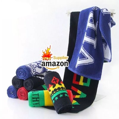 Custom Cotton Jacquard Sport Sweat Towel Super Soft With Zipper Pocket