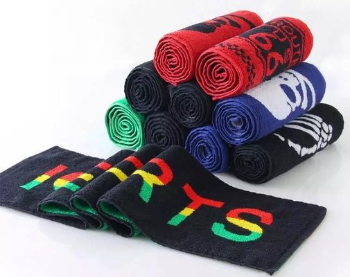 Custom Cotton Jacquard Sport Sweat Towel Super Soft With Zipper Pocket