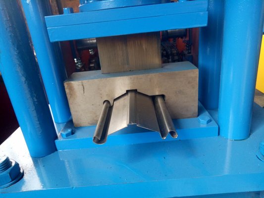Agent price High precision automatic shutter door rolling forming machine