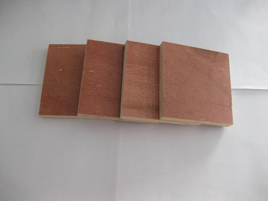 Red Waterproof Paint concrete plywood with Black / Brown Film Faced