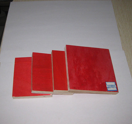 Red Waterproof Paint concrete plywood with Black / Brown Film Faced