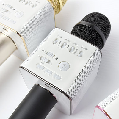 2017 new arrivals Mobile Bluetooth Speakers mini Bluetooth handheld microphone karaoke MICGEEK Q9