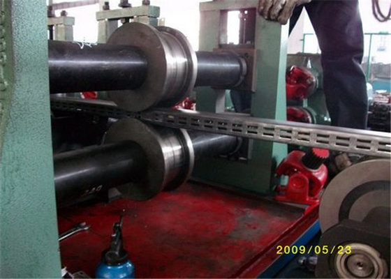 Shelf Standing Rack Steel Roll Forming Machine 60mm Roller Axis Spot Welding