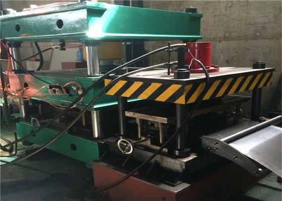 Shelf Panel Steel Forming Machines 5.5 KW 70mm Roller Axis Manual Uncoiler
