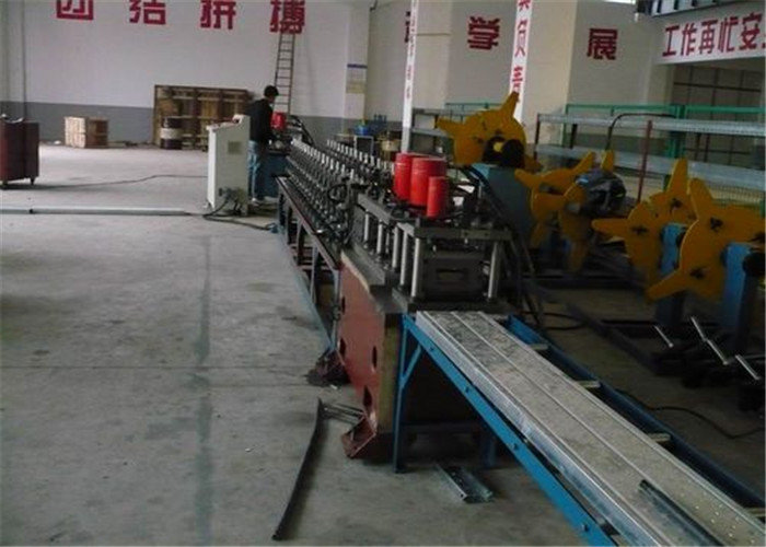 Low Noise Shutter Roll Forming Machine , DC24V Rolling Shutter Making Machine