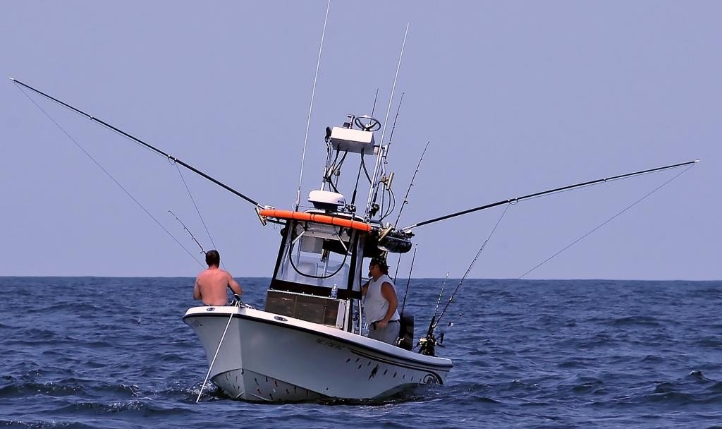 5 - meter strong carbon fiber telescopoc outrigger for off - shore fishing