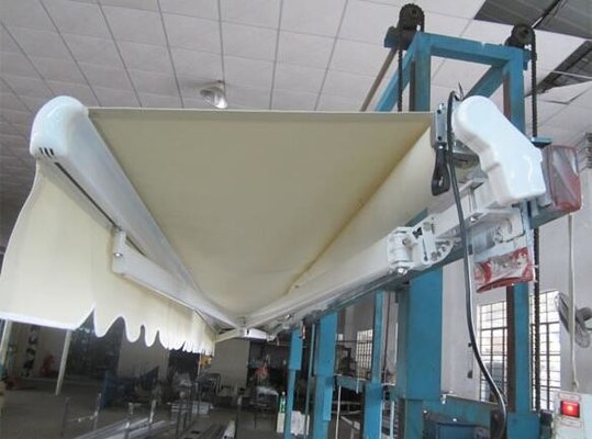 Coffee Shop Awning You Can Use Remoto Control Or Handle Extend and Shrink , Garden Awnings