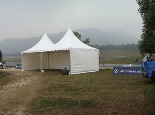 High Peak Pagoda Shape White Wedding Canopy 200 people With 100KM/H Wind Loading