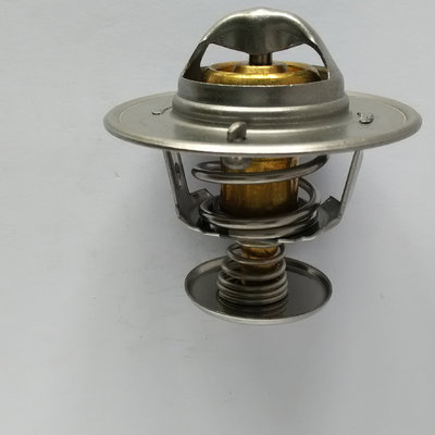 Coolant Thermostat 133823 9616090180 17670-66G00-000  SU001-00223 SWT1535-82 for CITROËN FIAT PEUGEOT SUZUKI TOYOTA