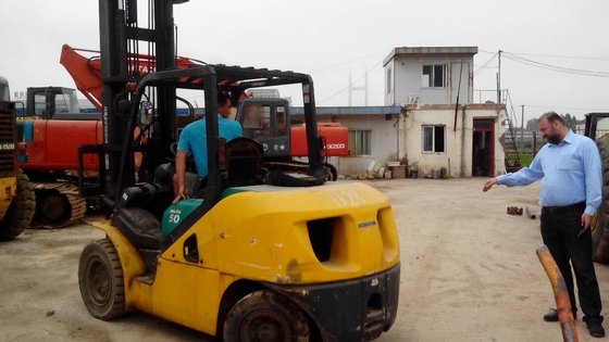 Komatsu forklift 5 tons,komatsu 4/10/15/30/100 ton forklift avaliable supplier