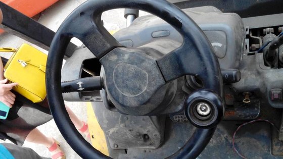 Komatsu forklift 5 tons,komatsu 4/10/15/30/100 ton forklift avaliable supplier