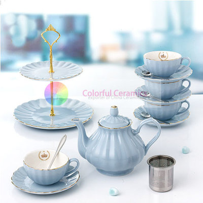 Kitchenware Household Ceramic Dinnerware Sets Embossing With Gold Rim
