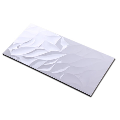 12x24 de heldere Witte Ceramische Muur betegelt Waterdichte Badkamerstegels 7,5 Mm-Dikte