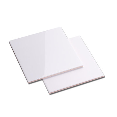 De witte van de de Badkamersvloer van de Paard niet Misstap Ceramische Slijtvaste Tegels 20X20