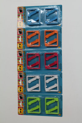 Ganci di plastica a colori della parete