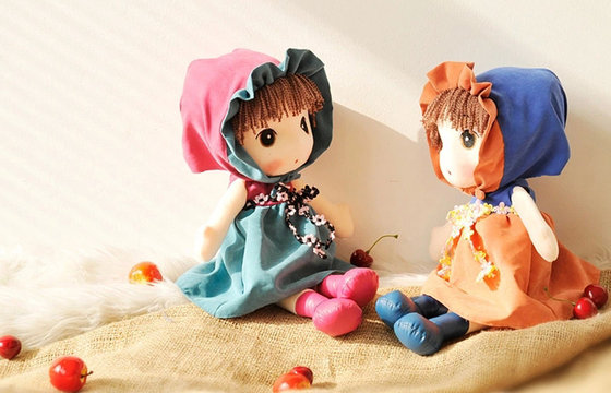 il regalo di festa insolito dei giocattoli della peluche delle bambole di pezza di 25CM, ragazza adorabile dell'OEM ha farcito la bambola