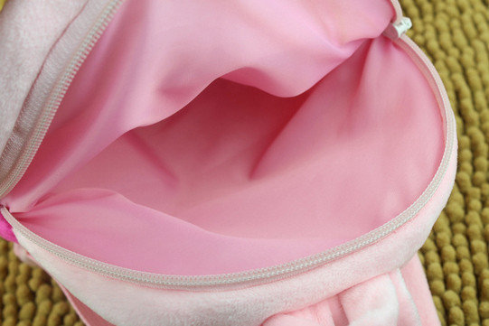 Zaino variopinto del giocattolo della peluche del fumetto del bambino con il materiale molle