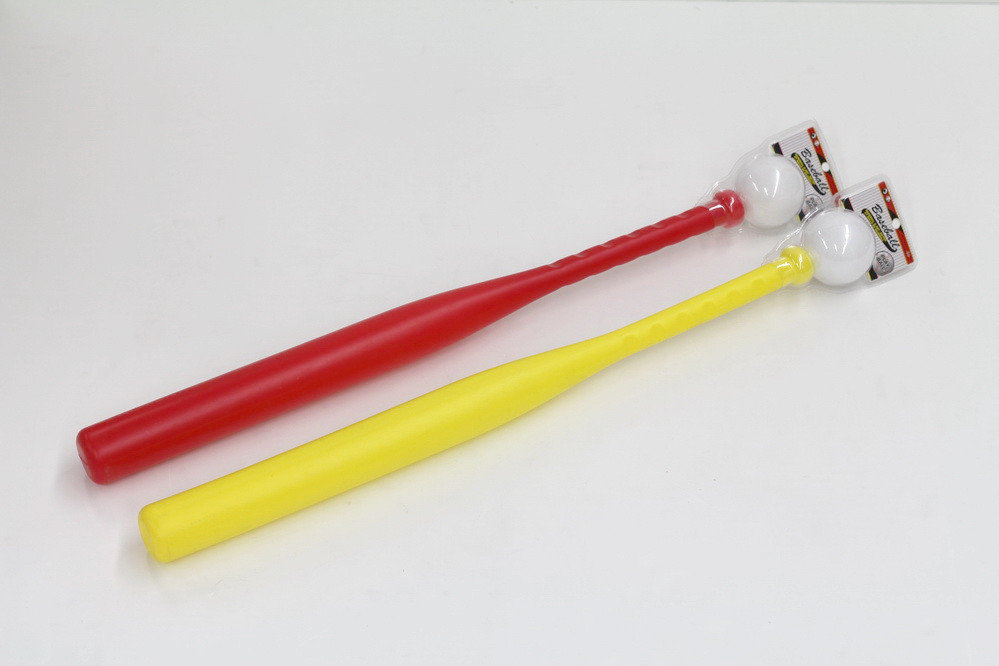 La mazza da baseball di plastica leggera, il pipistrello di plastica e la palla hanno messo per le età 3+