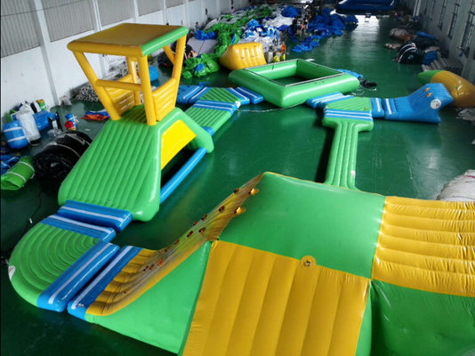 Jeux géants gonflables de sports aquatiques de parc d'attractions/île de flottement pour l'océan