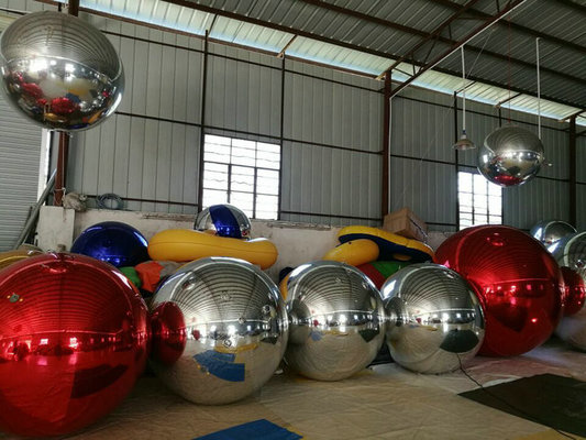 Le PVC argentent la boule gonflable réfléchissante de miroir de miroir pour le coin et la place et la plaza d'entreprise