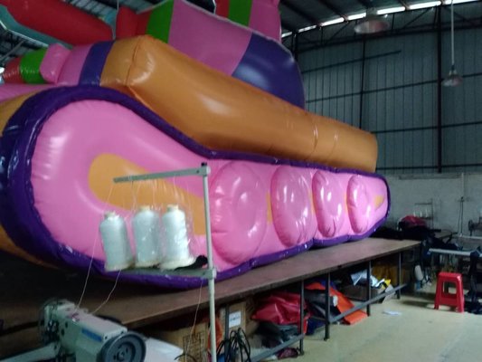 6.4*3.8*3.5M réservoir gonflable d'arc-en-ciel de bâche de PVC de 0,45 millimètres peuvent être affichage/événement dans extérieur