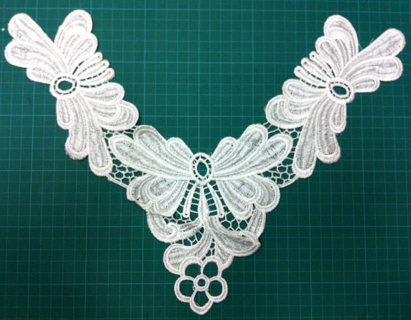 White Butterfly pattern Clothing Motif / Girl Embroidery cotton collar
