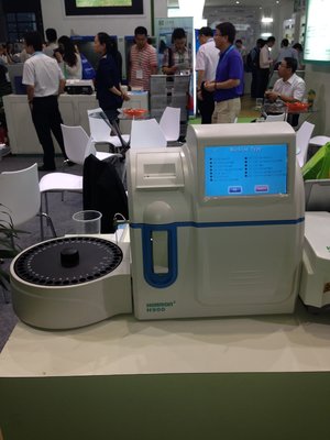 Blood Clinical Electrolyte Analyzer With Auto Sampler Up To 9 Ions