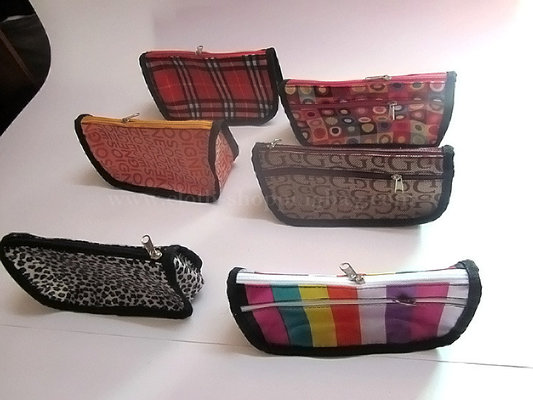 Colourful lightweight travel cosmetic bag with fade - less fabric , mini cosmetic pouch