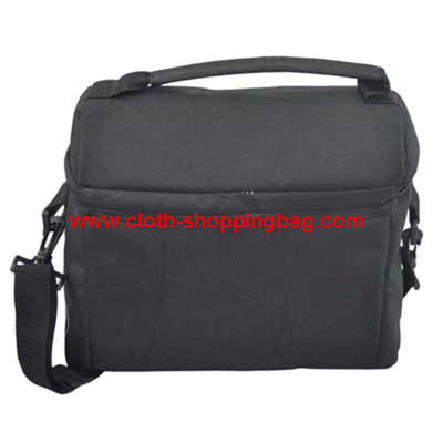 Black polyester washable built lunch shoulder bag for picnic