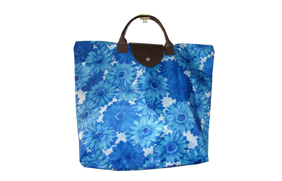 Blue flower partten foldable shopping bags with wrapped handles