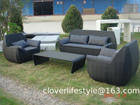 Bear flat wicker coffee table for Hotel, Garden and Beach by Clover Lifestyle Outdoor Furniture