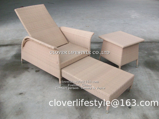 Flat wicker Sun bed flexible ottoman with table for Hotel, Garden and Beach by Clover Lifestyle Outdoor Furniture China