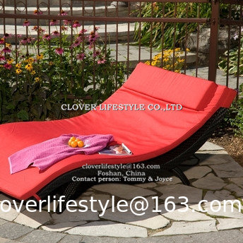 Flat wicker Sun bed S shape single bed for Hotel, Garden and Beach by Clover Lifestyle Outdoor Furniture China