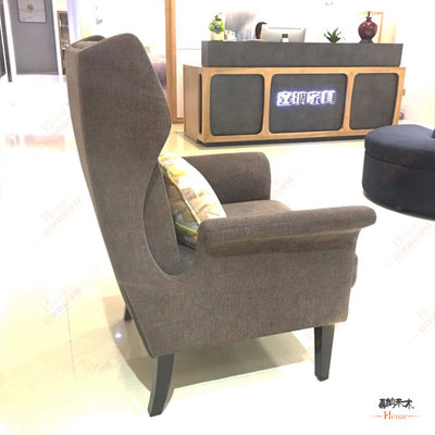 Hotel Scheme Wooden Lounge Chair With Pillow / Commercial Lobby Furniture