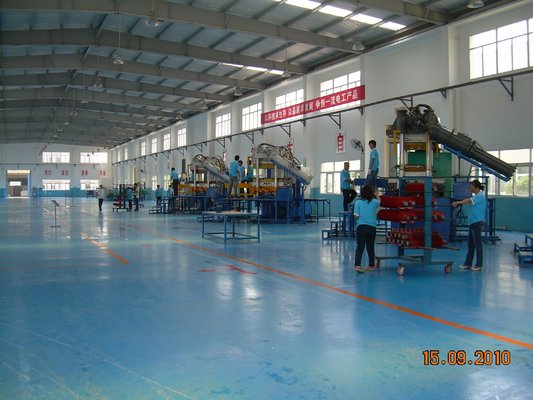 1000KV Composite Long Rod Insulator With Oval Eyes  Popular Product In Asia