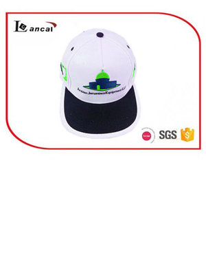 Fashionable 3D Embroidery White Cotton Baseball Caps Hats With Black Visor