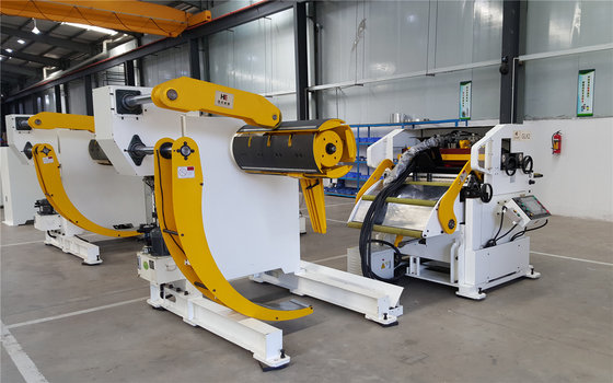 Accuracy 0.05mm Autoamtic Metal Coil Decoiler + Straightener + Feeder For Car Accessories Industry