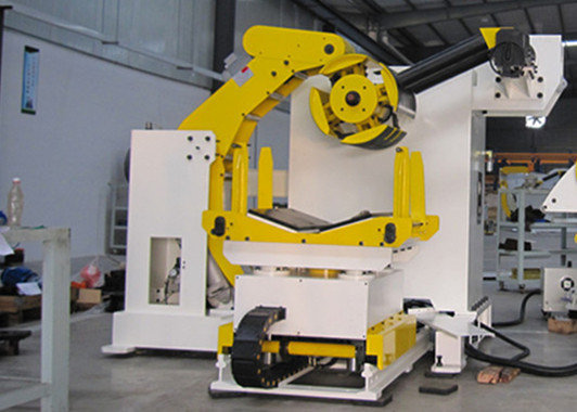 Servo Motor And PLC Control 3 In 1 Straightener Feeder With 7 Pieces 88mm Straightener Roller