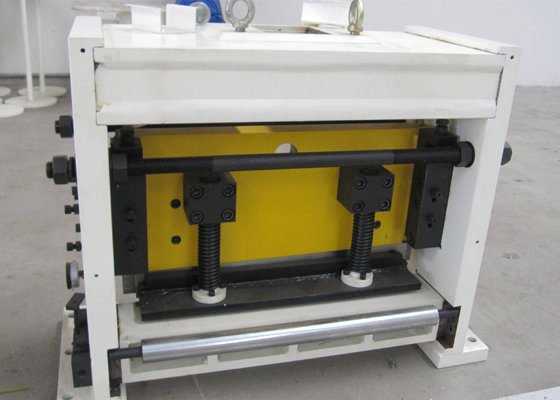 Servo Motor And PLC Control 3 In 1 Straightener Feeder With 7 Pieces 88mm Straightener Roller