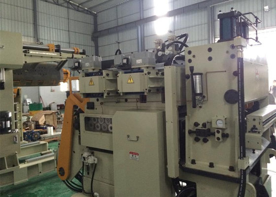 1000mm Brass Sheet Decoiler Feeder Machine For Electron And Electrical Appliance Industry