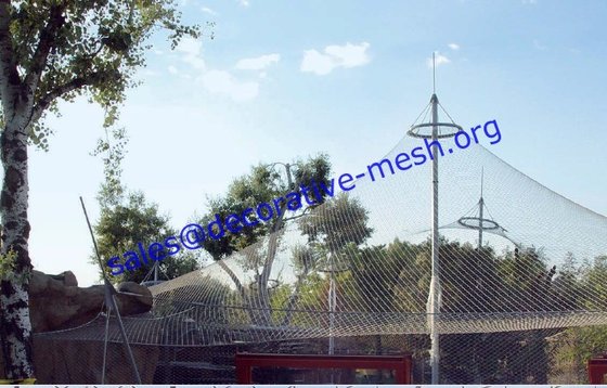 Support frame of animal enclosure mesh
