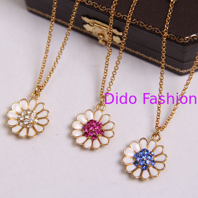 Fashion brand jewelry Juicy Couture necklace chrysanthemum pendant jewelry wholesale