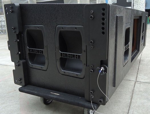 Outside Transmission Column Line Array Speaker With Plywood Box 99 dB Spl
